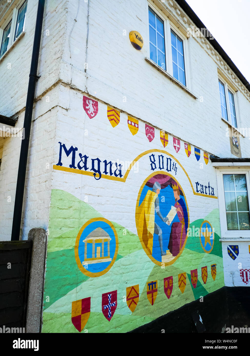 Magna carta mural bell weir lock hi-res stock photography and images ...