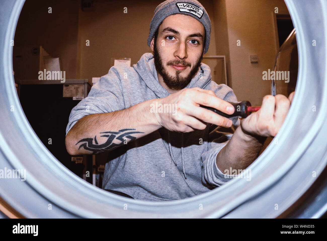 A day in the life of a domestic appliance worker. ©Natasha Camilleri ...