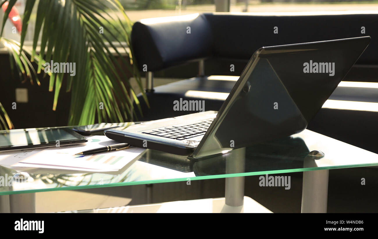 Closeup photo of laptop computer with open top Stock Photo - Alamy