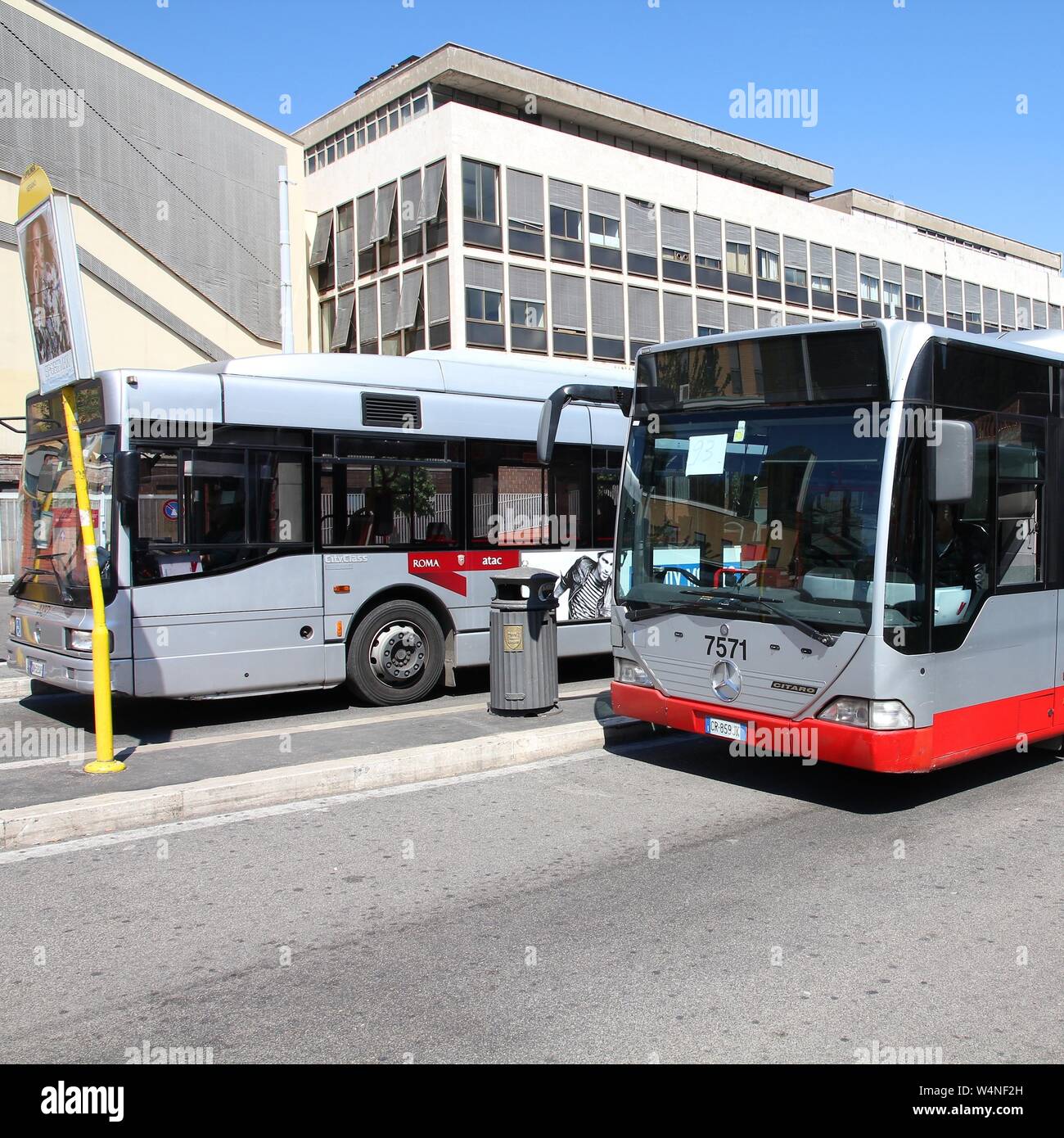 Bus lines hi-res stock photography and images - Alamy