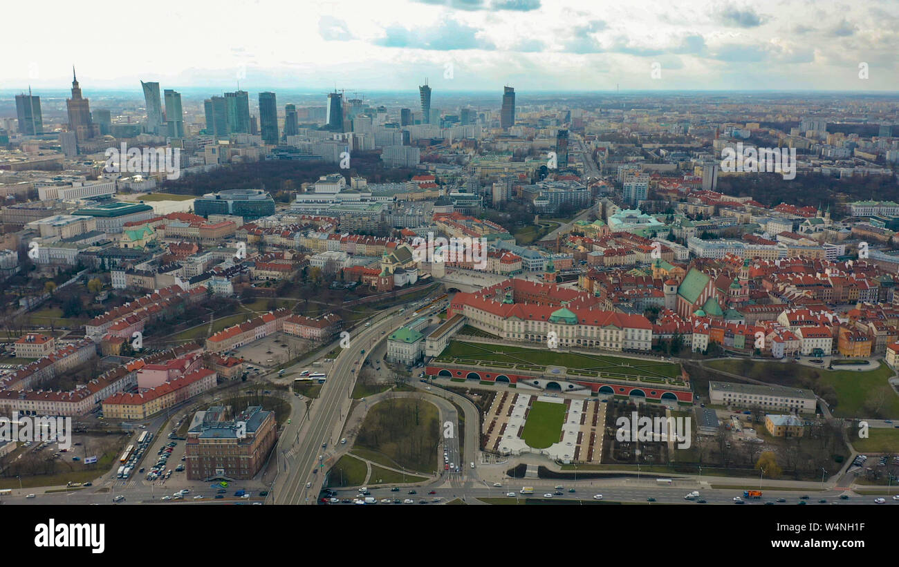 Establishing shot downtown city skyline hi-res stock photography and ...
