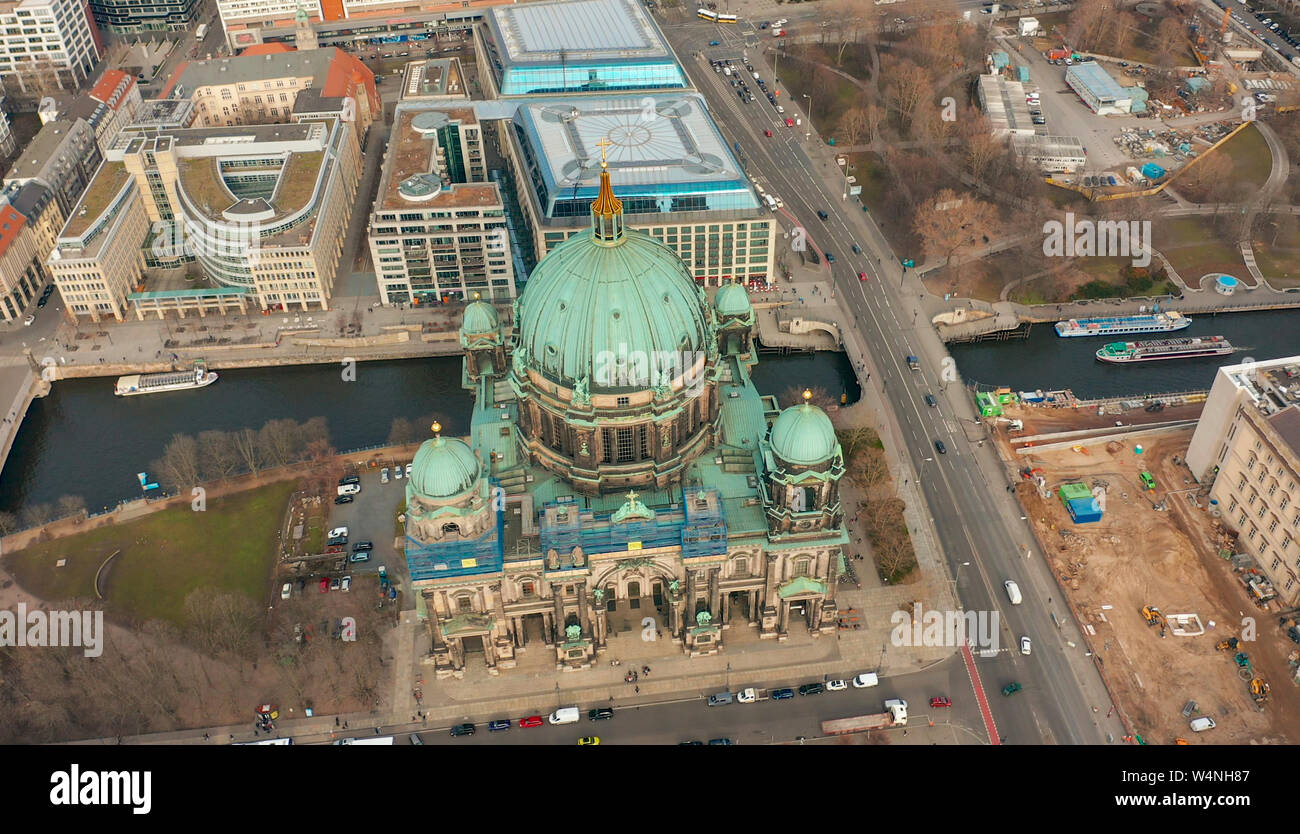 Aerial 4k video famous landmark hi-res stock photography and images - Alamy