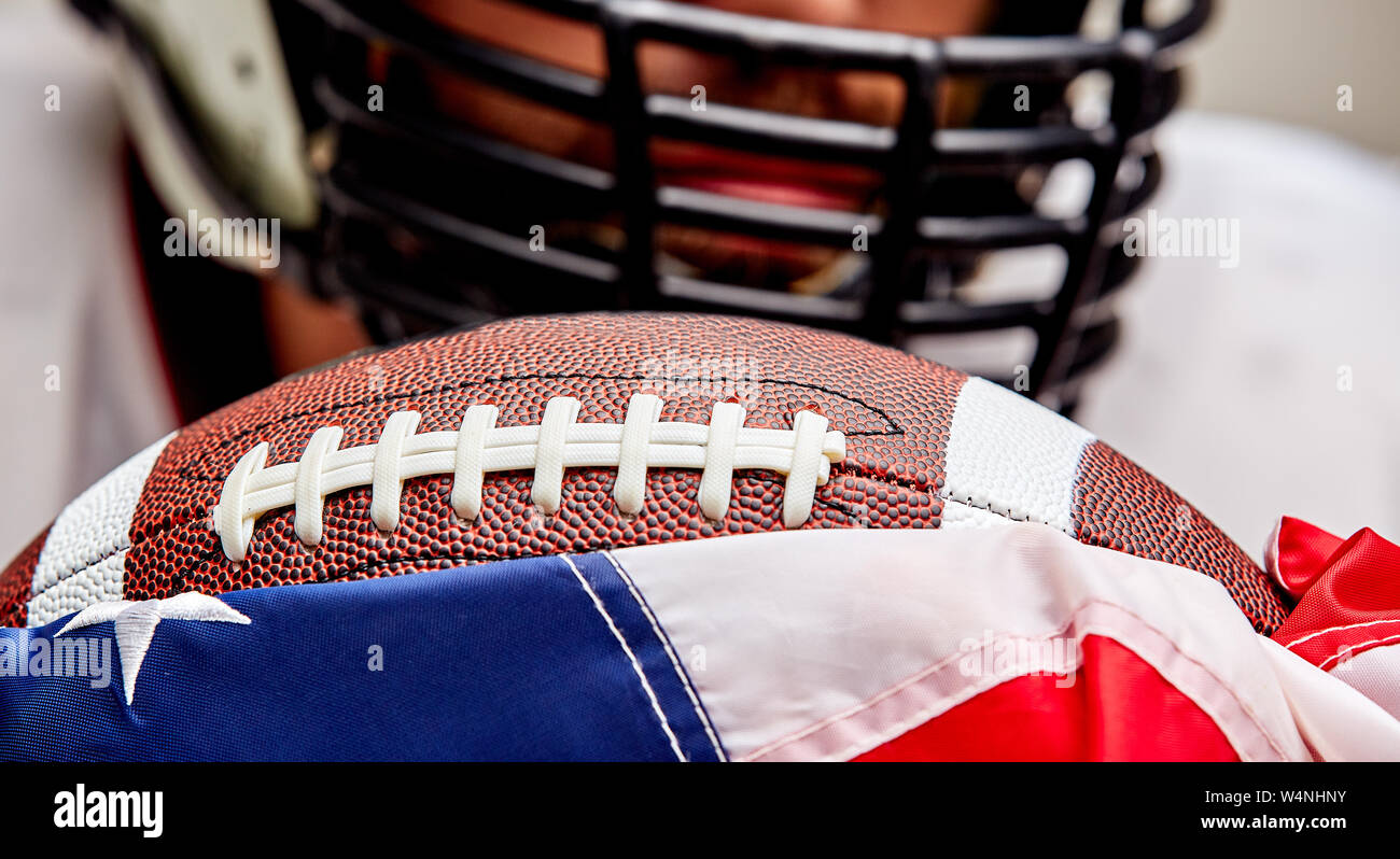 Man muscular biting hi-res stock photography and images - Alamy