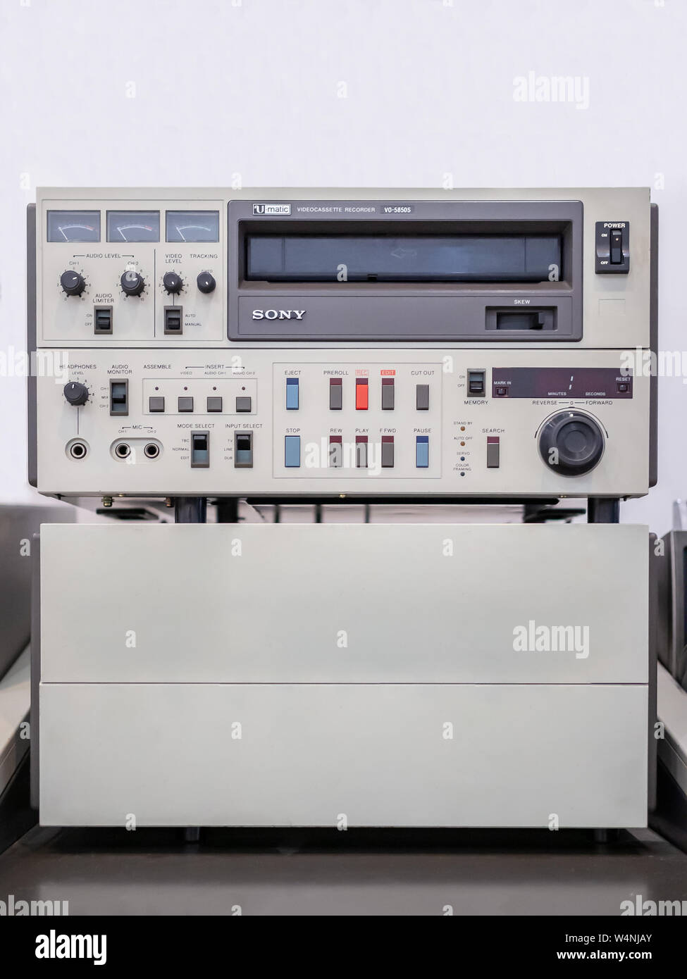 Vintage sony video recorder hi-res stock photography and images - Alamy