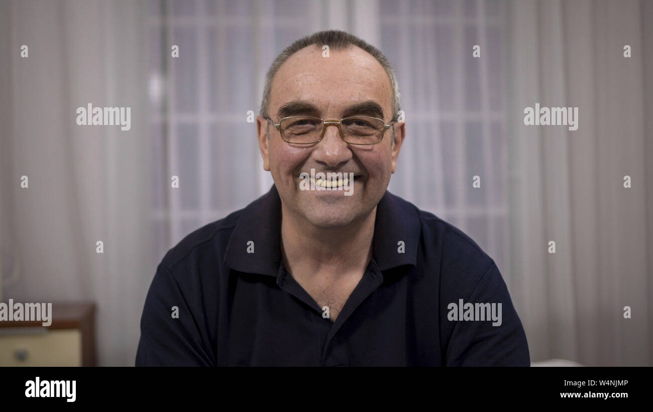 Close up elderly man face hi-res stock photography and images - Alamy