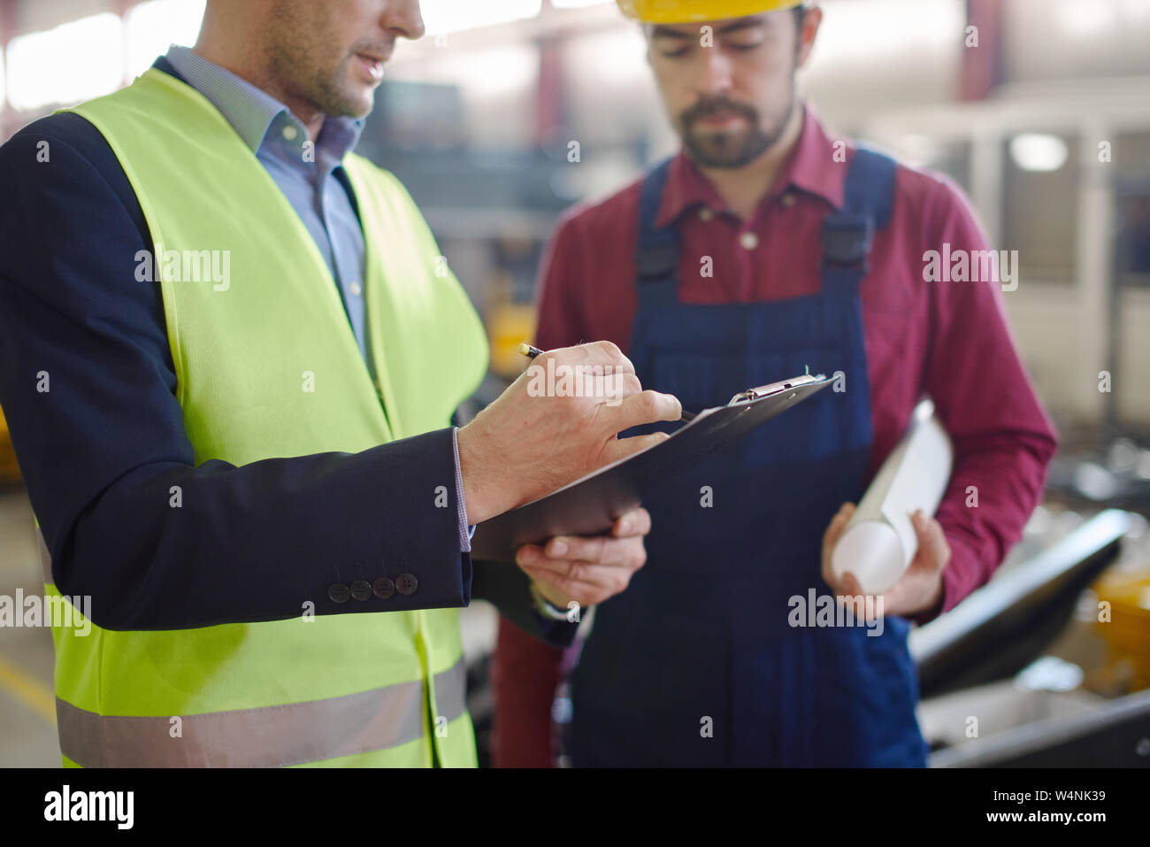 Logistics paperwork hi-res stock photography and images - Alamy