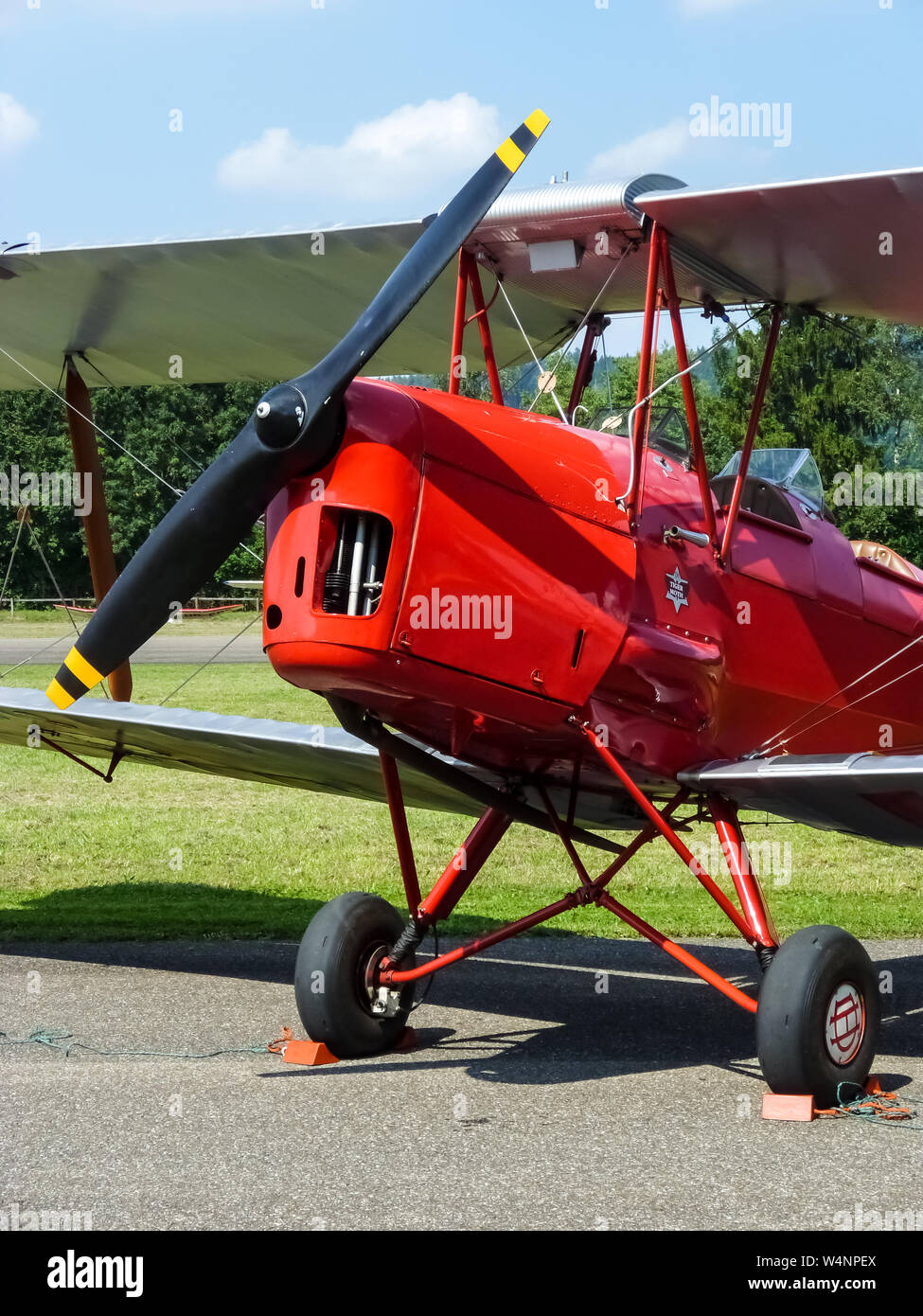 Tiger moth aircraft hi-res stock photography and images - Alamy