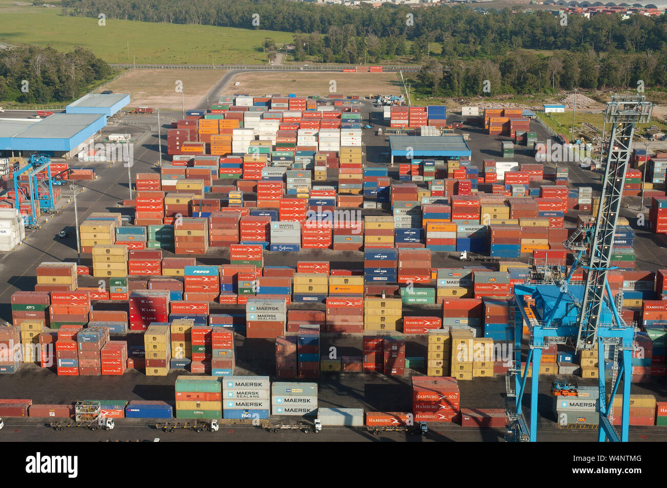 Containers at the rio grande port hi-res stock photography and images ...