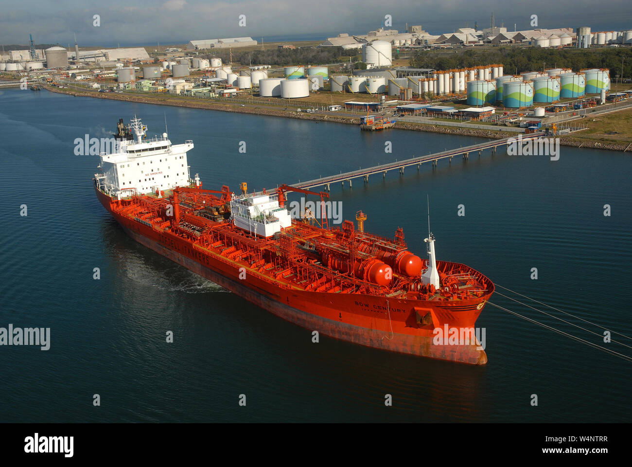 Tank ship hi-res stock photography and images - Alamy