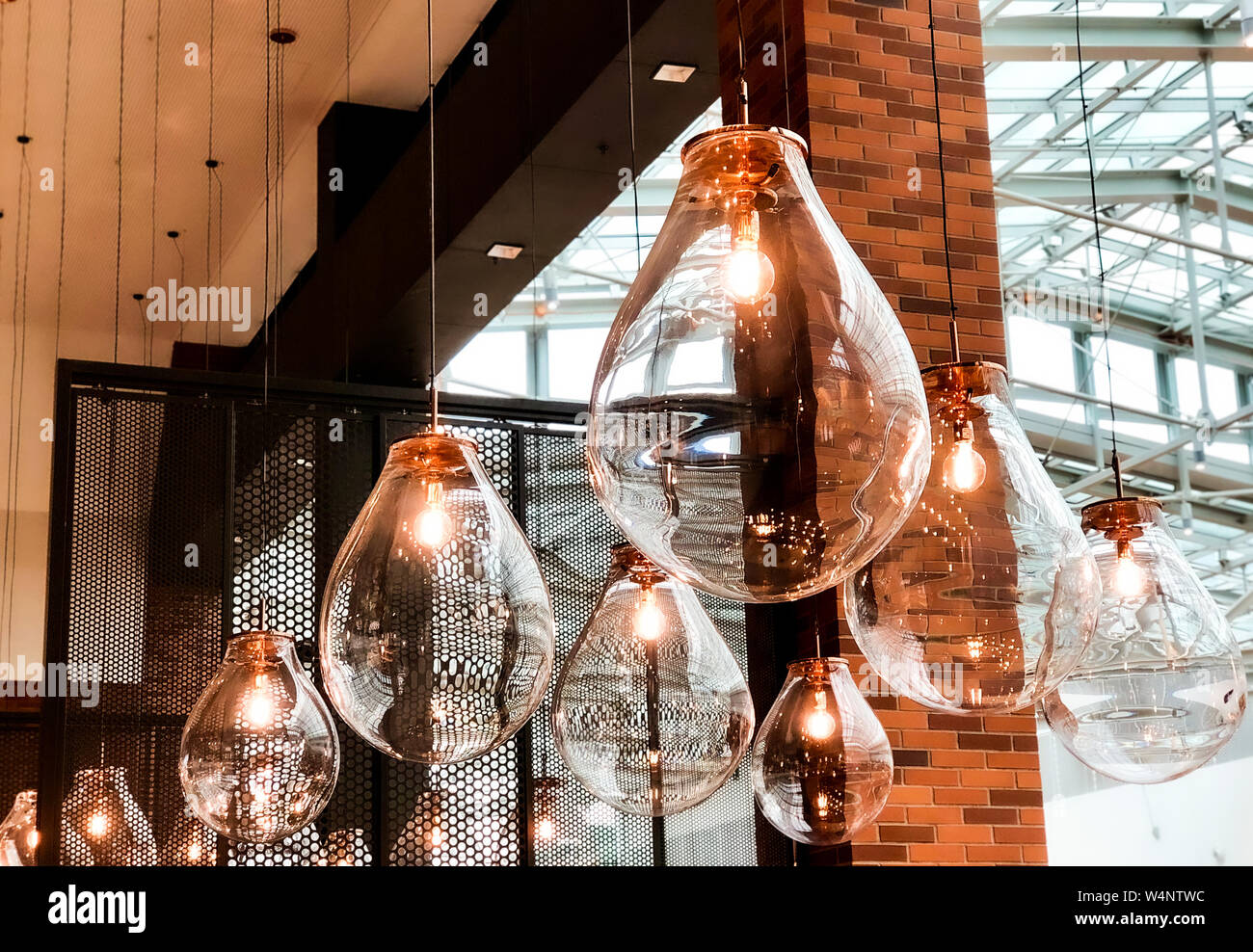 Group of lamps retail display hi-res stock photography and images - Alamy