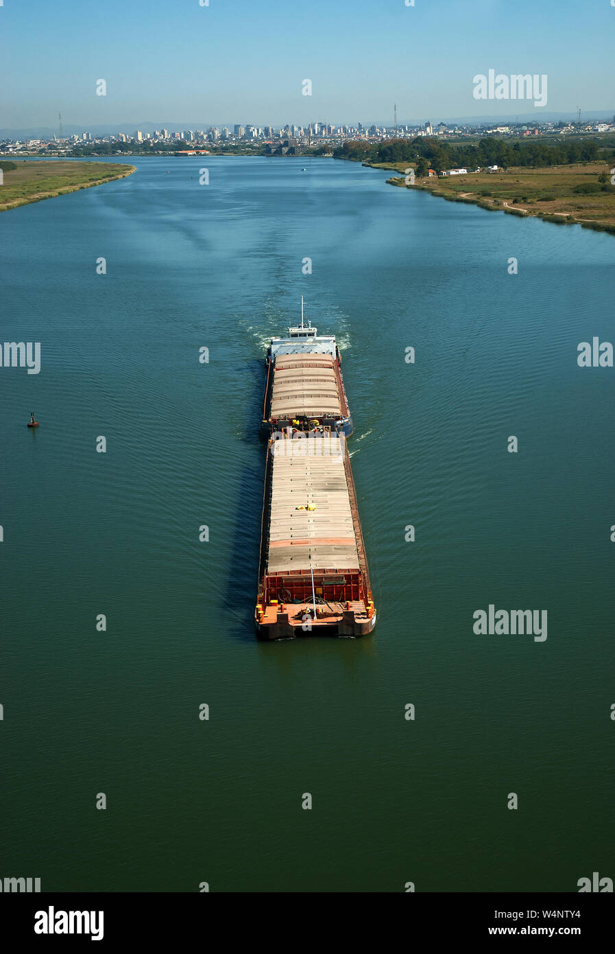 Channel of the city of santos hi-res stock photography and images - Alamy