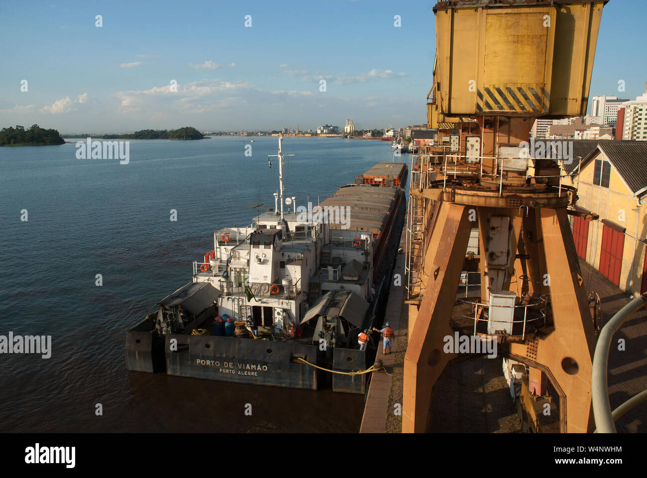 Rice loading barge hi-res stock photography and images - Alamy