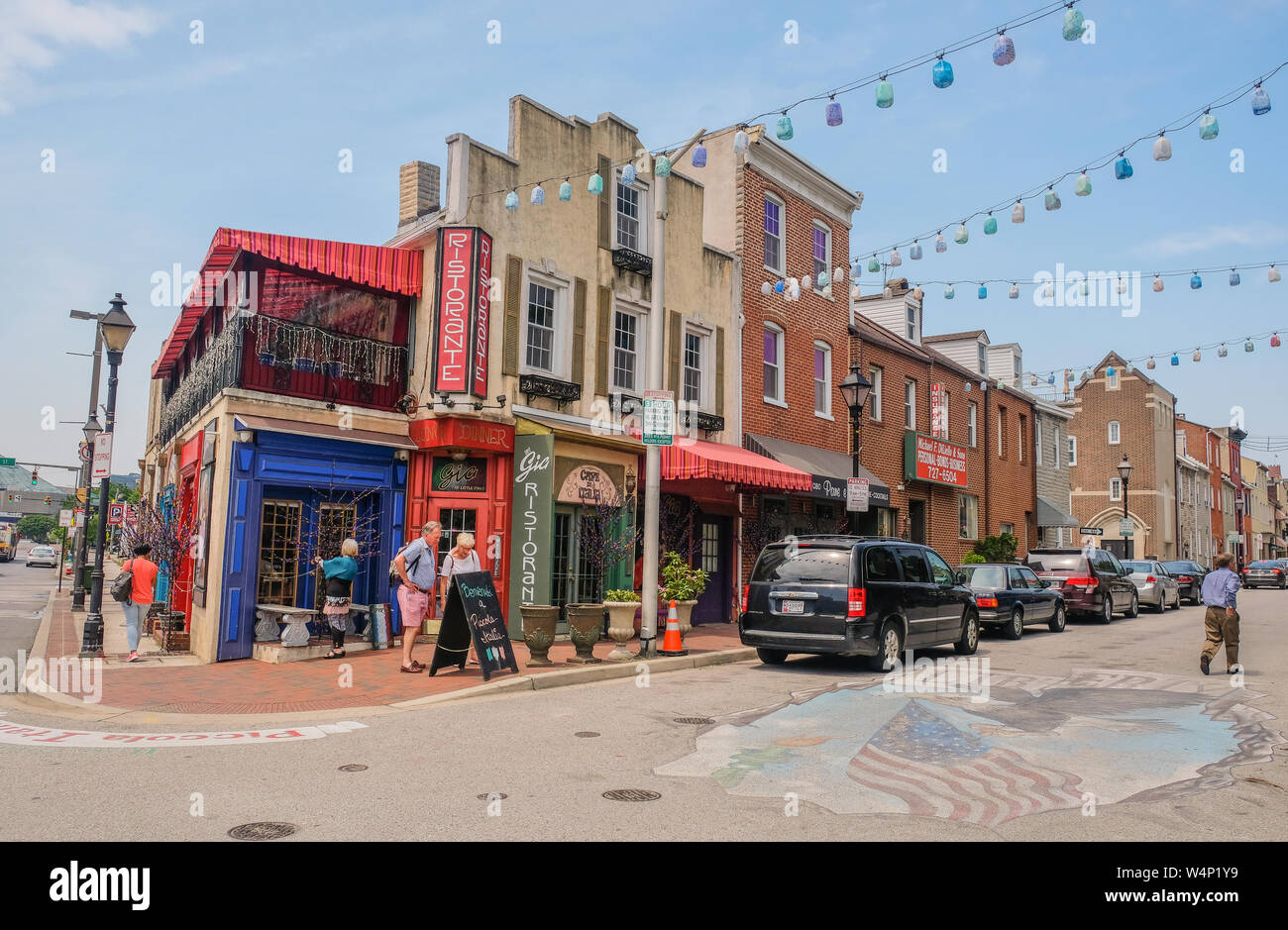 View buildings in downtown baltimore hi-res stock photography and ...