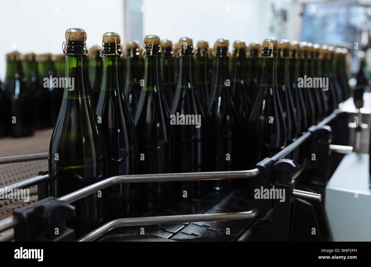 Wine manufacture hi-res stock photography and images - Alamy