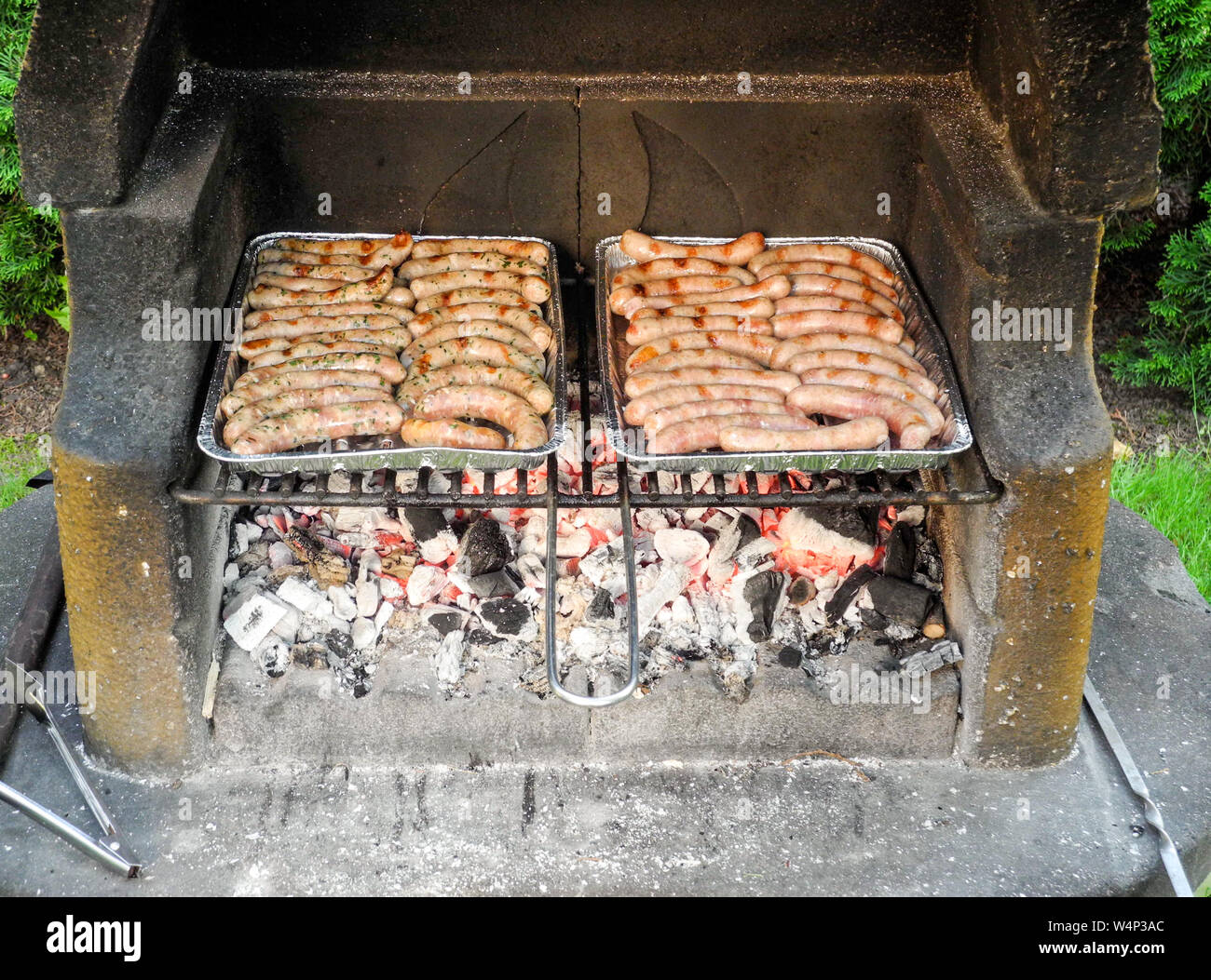 Outdoor barbecue hi-res stock photography and images - Alamy