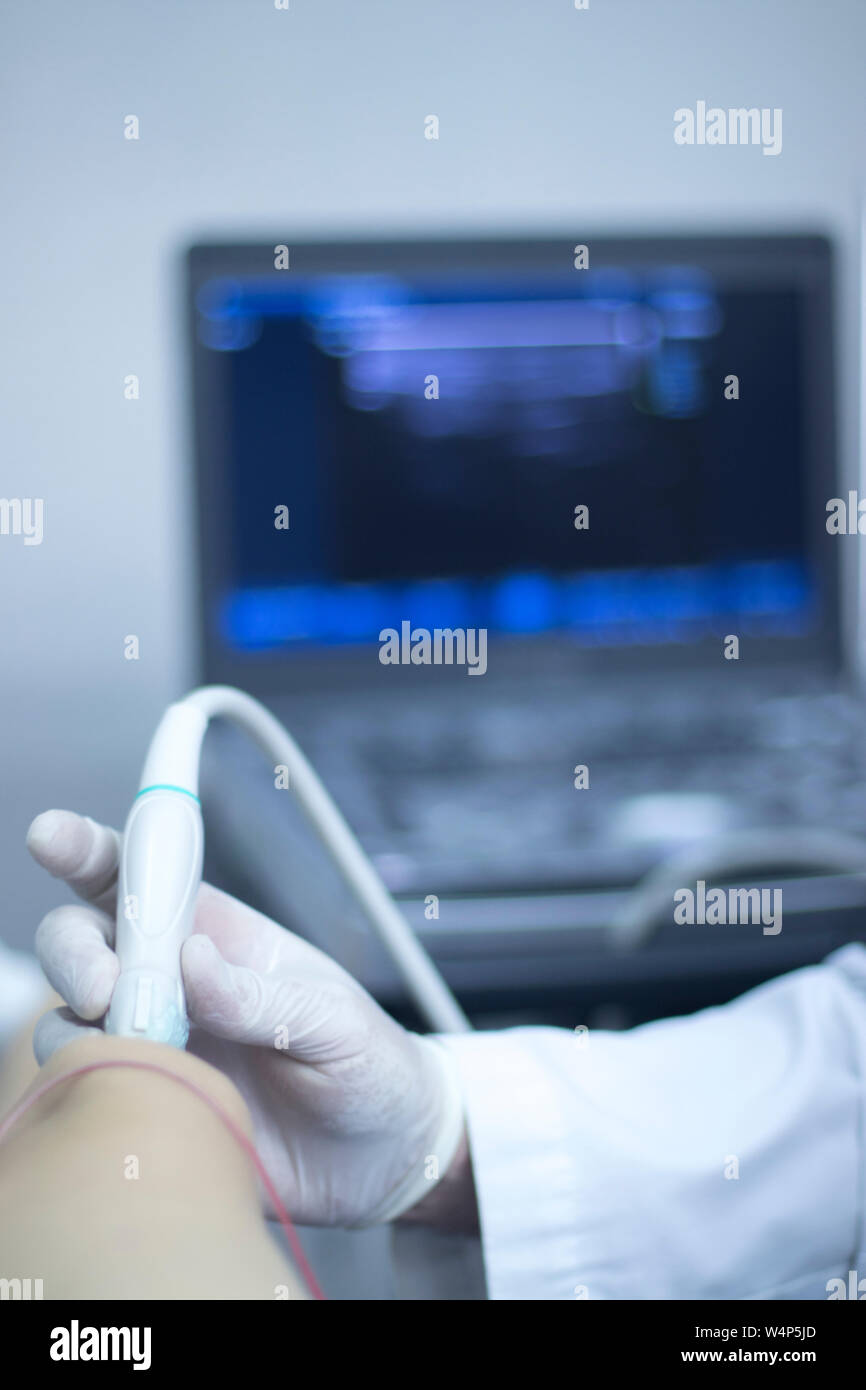 EPI Intratissue Percutaneous Electrolysis dry needling ultrasound ecography scan physiotherapy ...