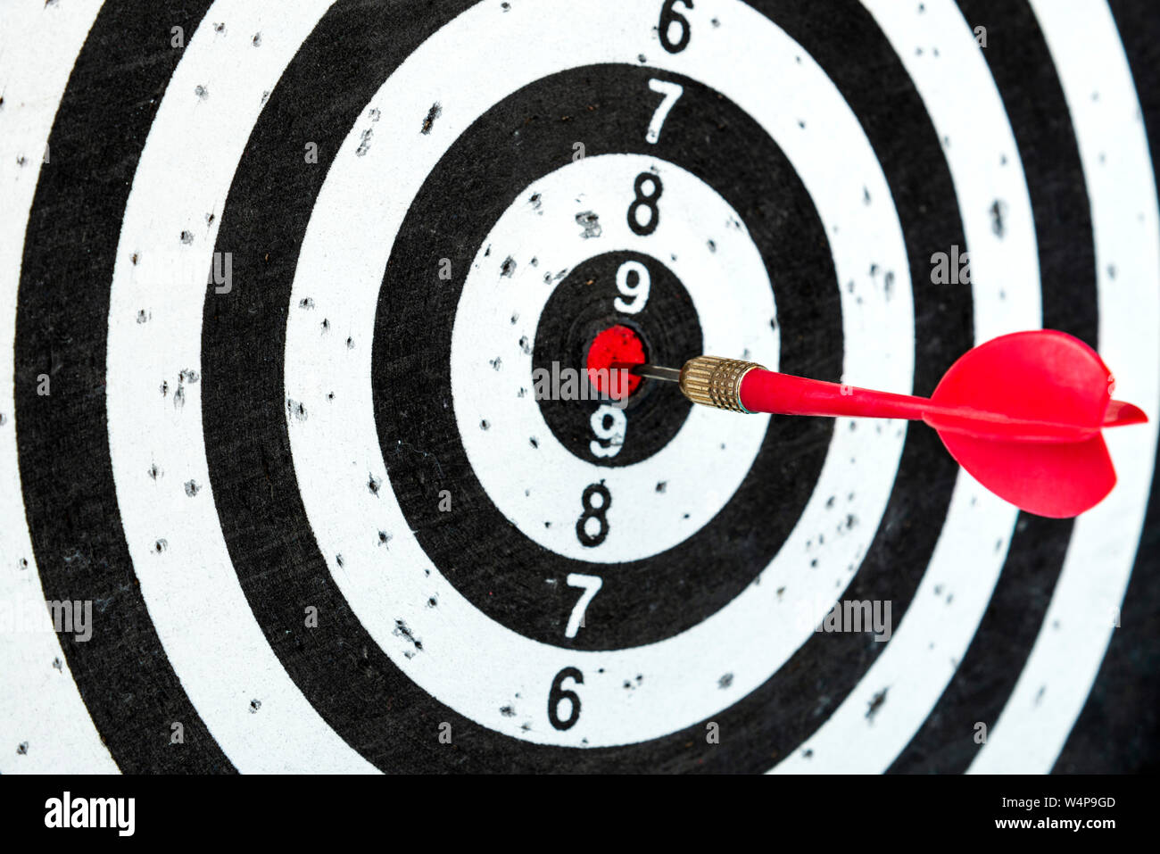 Target with arrow in the center. Hit the target Stock Photo - Alamy