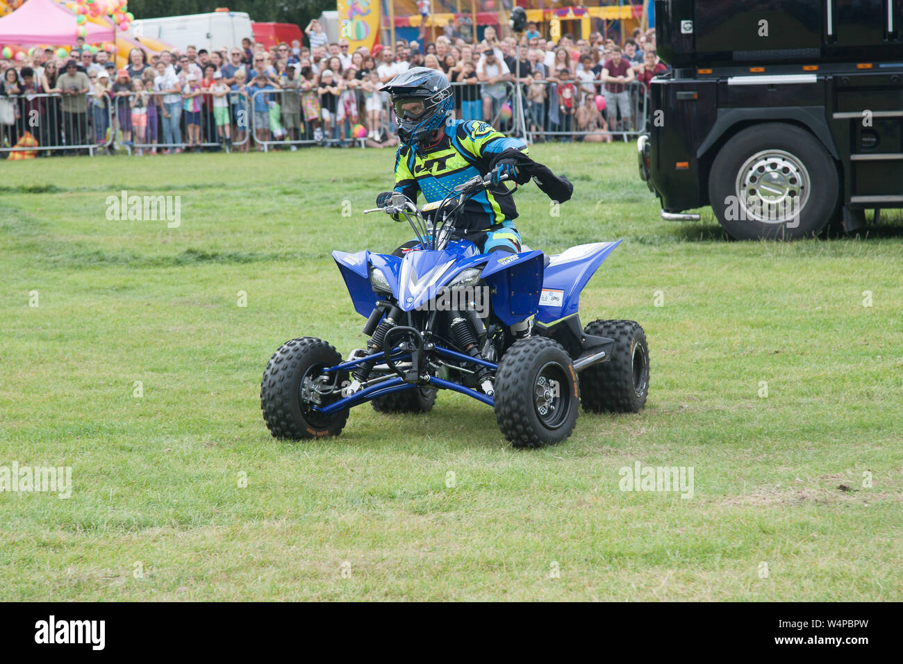 Stunt lorry hi-res stock photography and images - Alamy