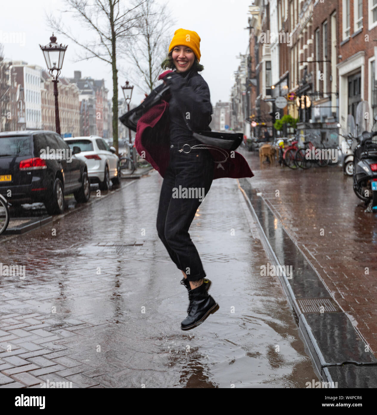 Puddle jump hi-res stock photography and images - Alamy