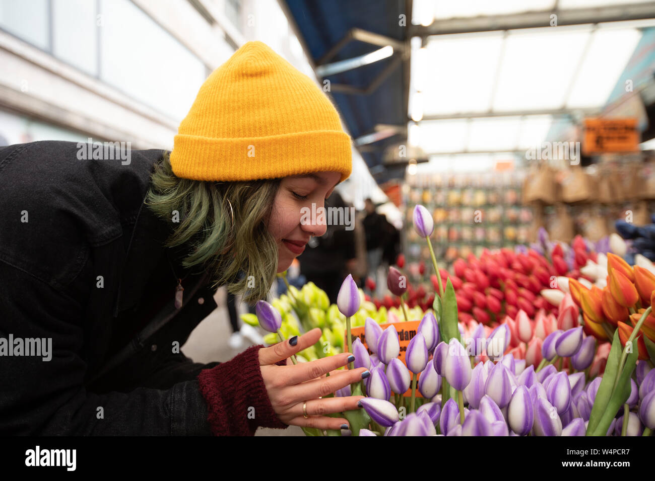 Sniff smell hi-res stock photography and images - Alamy