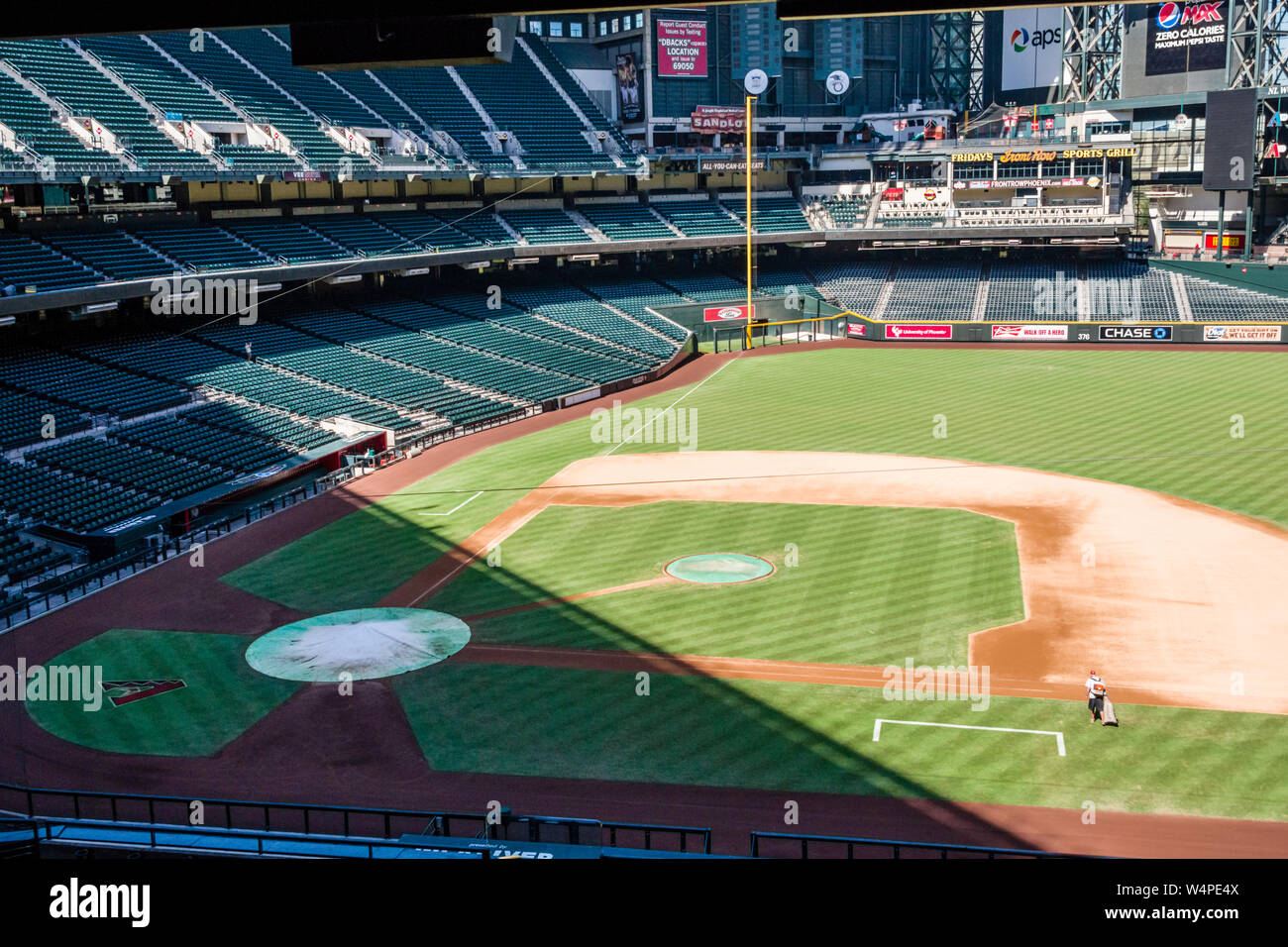 Batting cage child hi-res stock photography and images - Alamy