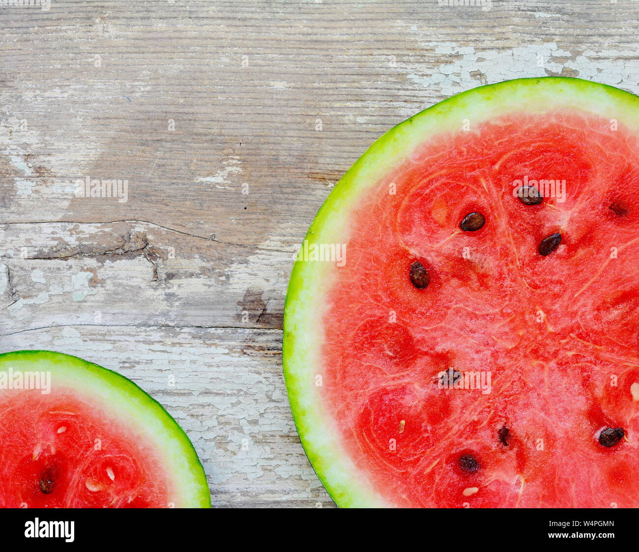 Circular Slices of watermelon as a background Stock Photo - Alamy