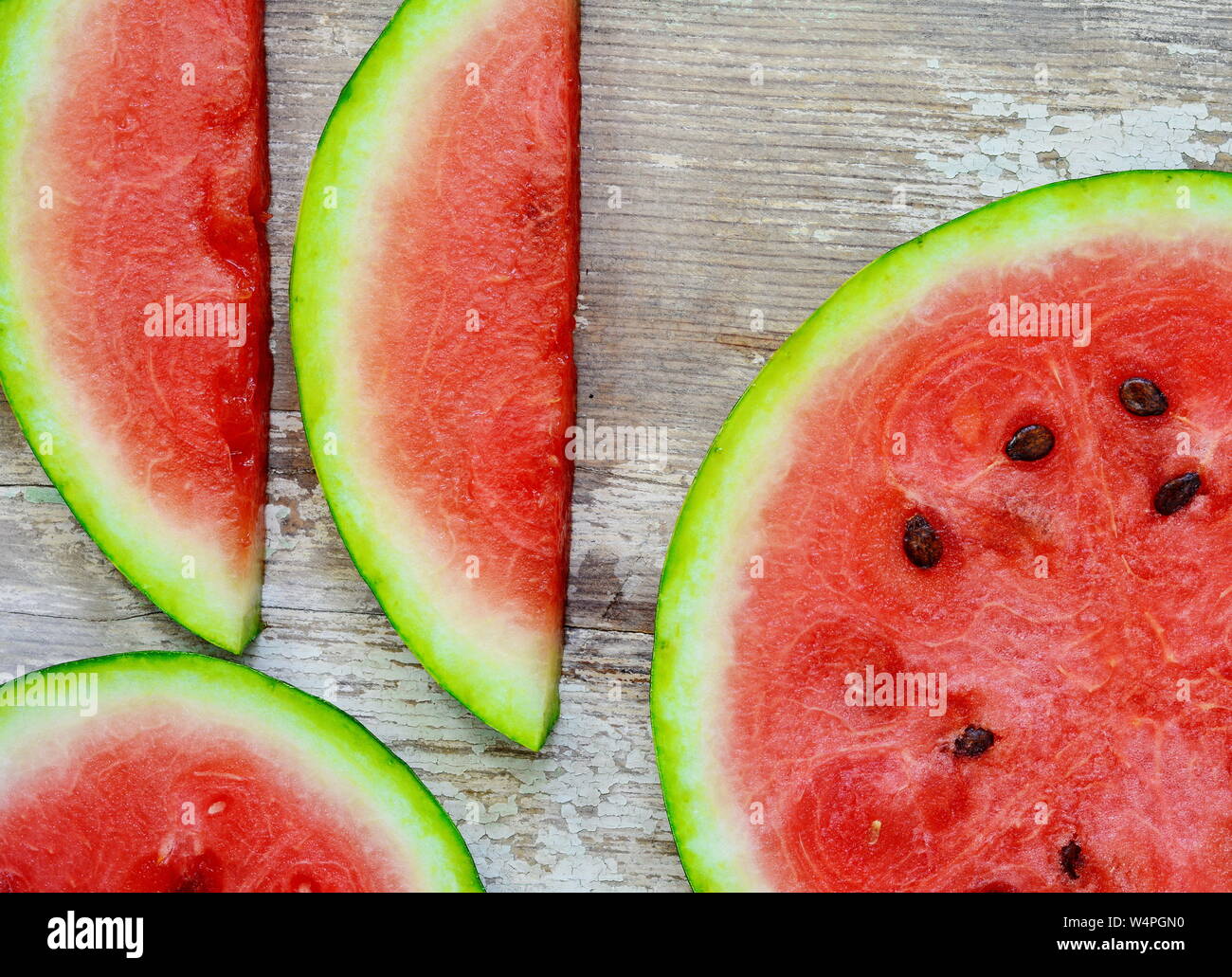 Circular Slices of watermelon as a background Stock Photo - Alamy