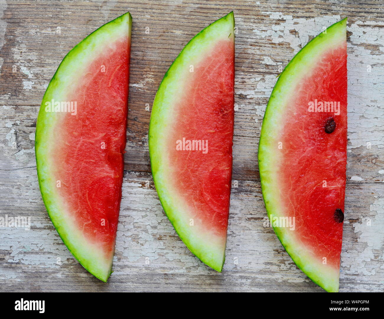 Circular Slices of watermelon as a background Stock Photo - Alamy