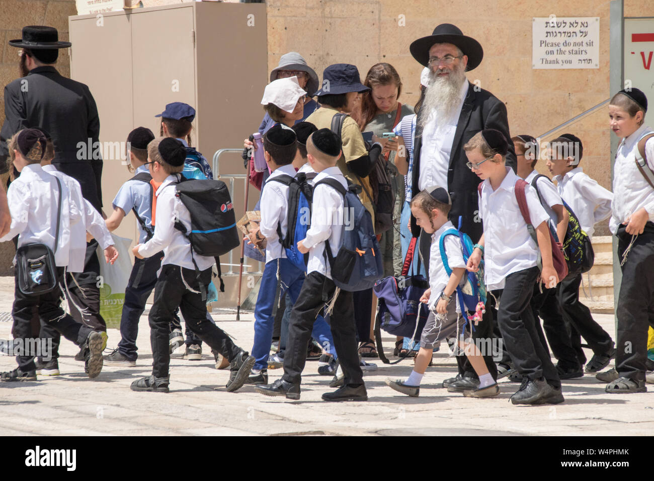 Israel jewish children group hi-res stock photography and images - Alamy