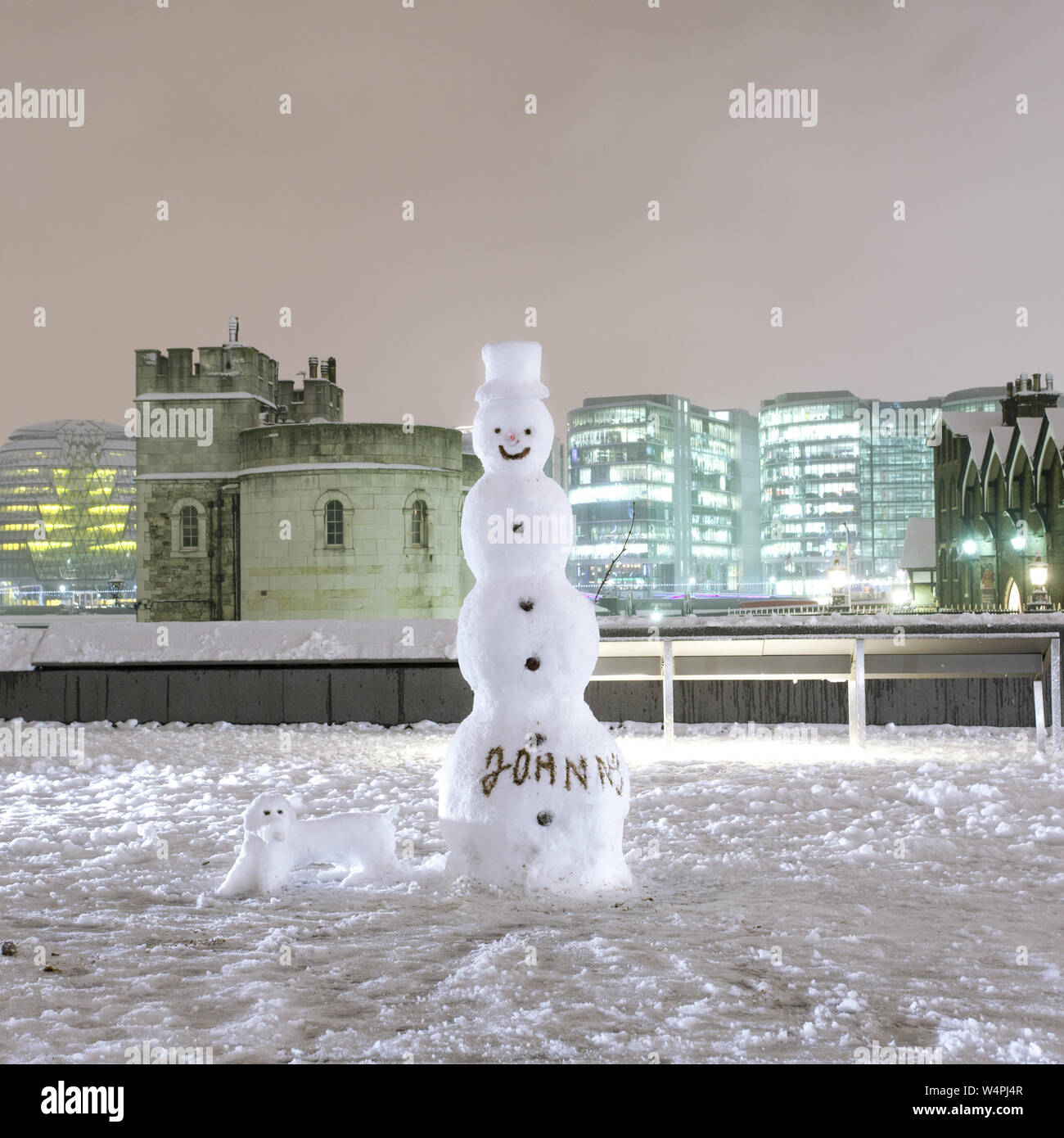Snowman in London near tower of london / Christmas in London Stock ...