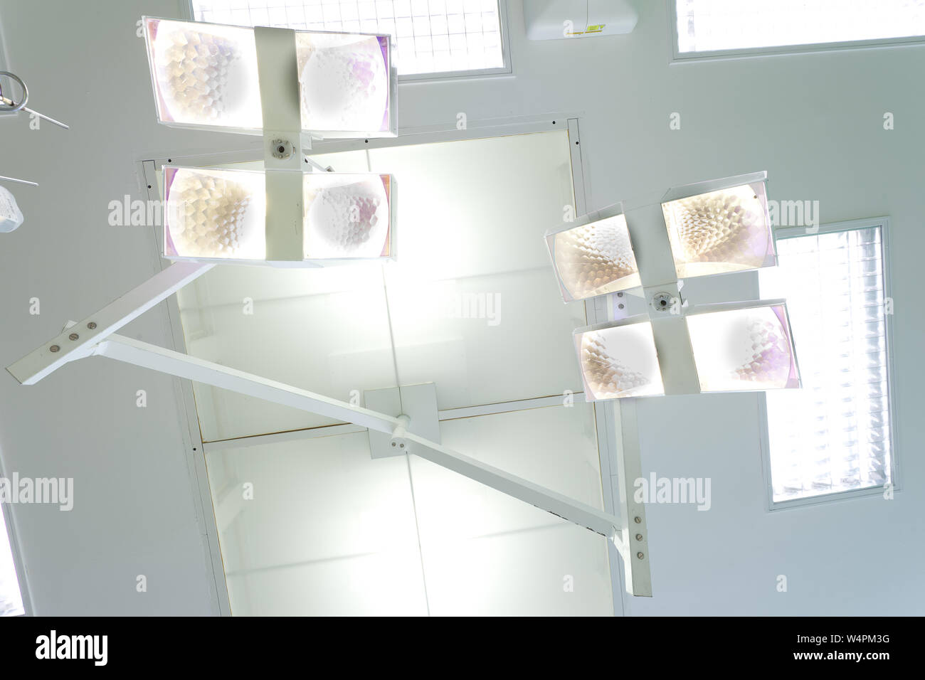 Medical lamp in operation room Stock Photo - Alamy