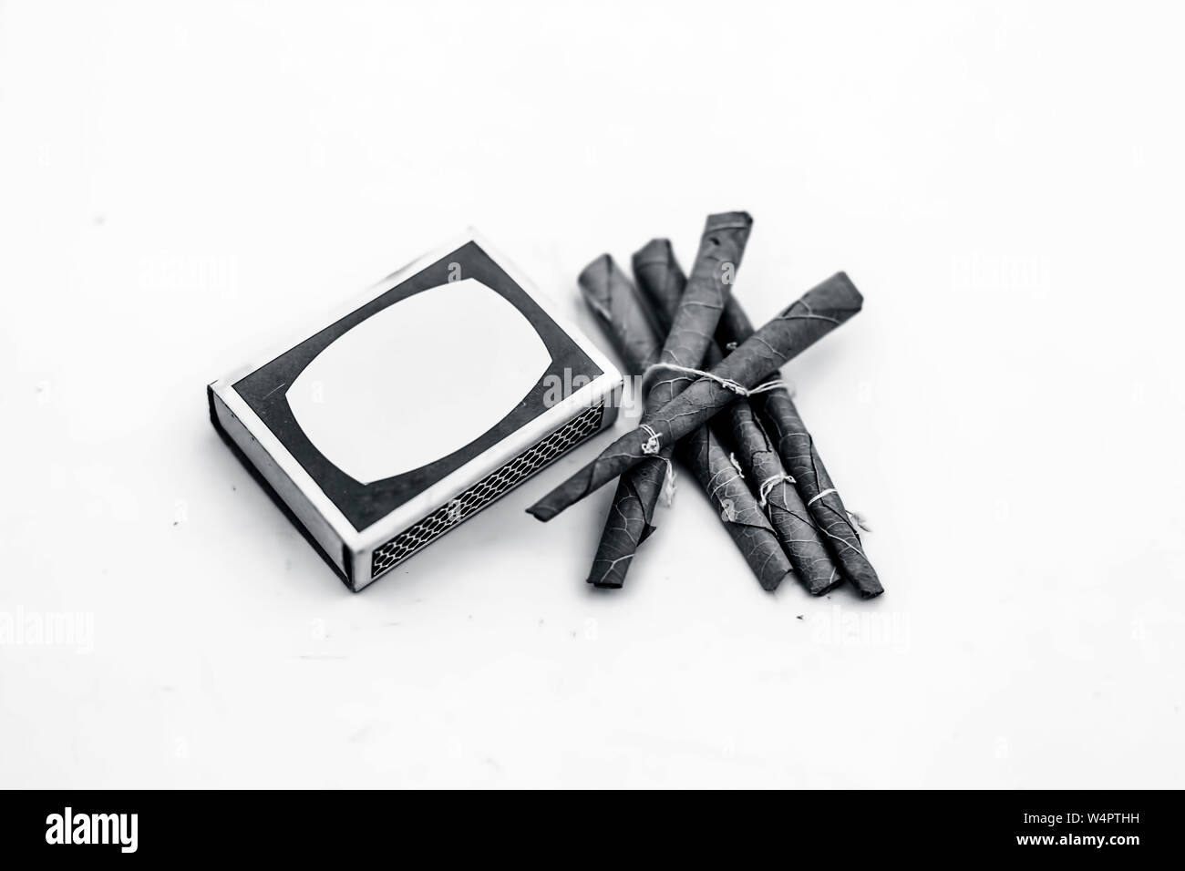 Bidi Indian Cigarette Stock Photos & Bidi Indian Cigarette Stock Images ...