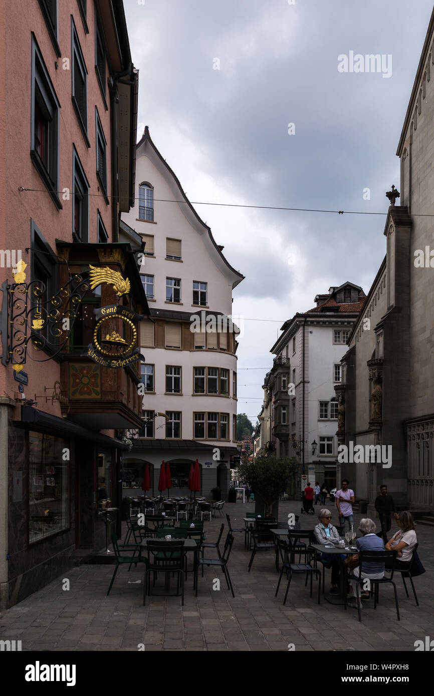 Praline cutter hi-res stock photography and images - Alamy