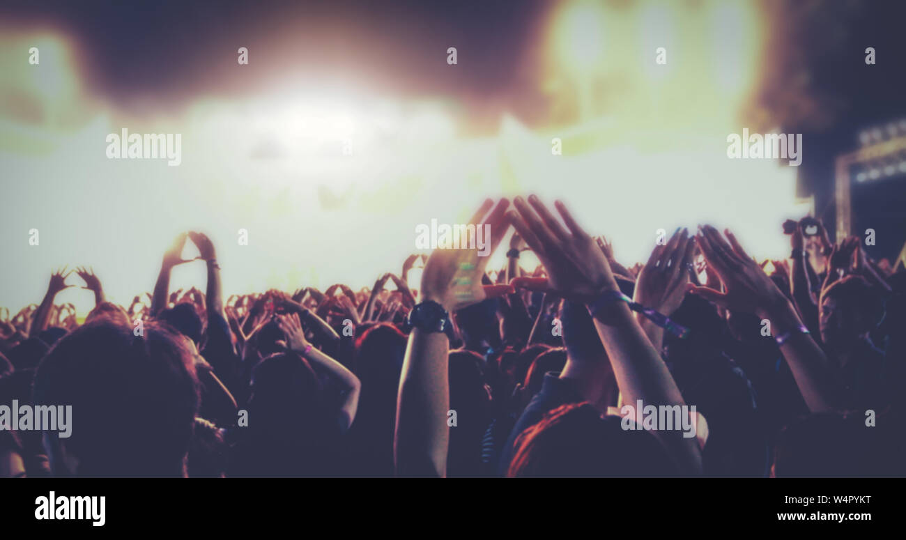 Blurry crowd cheering hi-res stock photography and images - Alamy