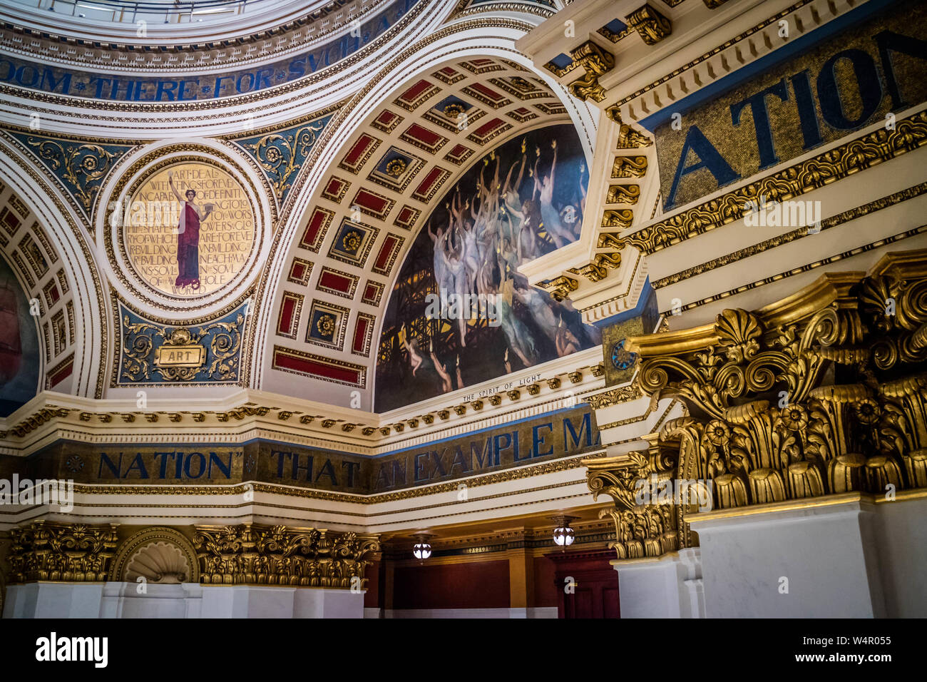 Pennsylvania state house capitol building hi-res stock photography and ...