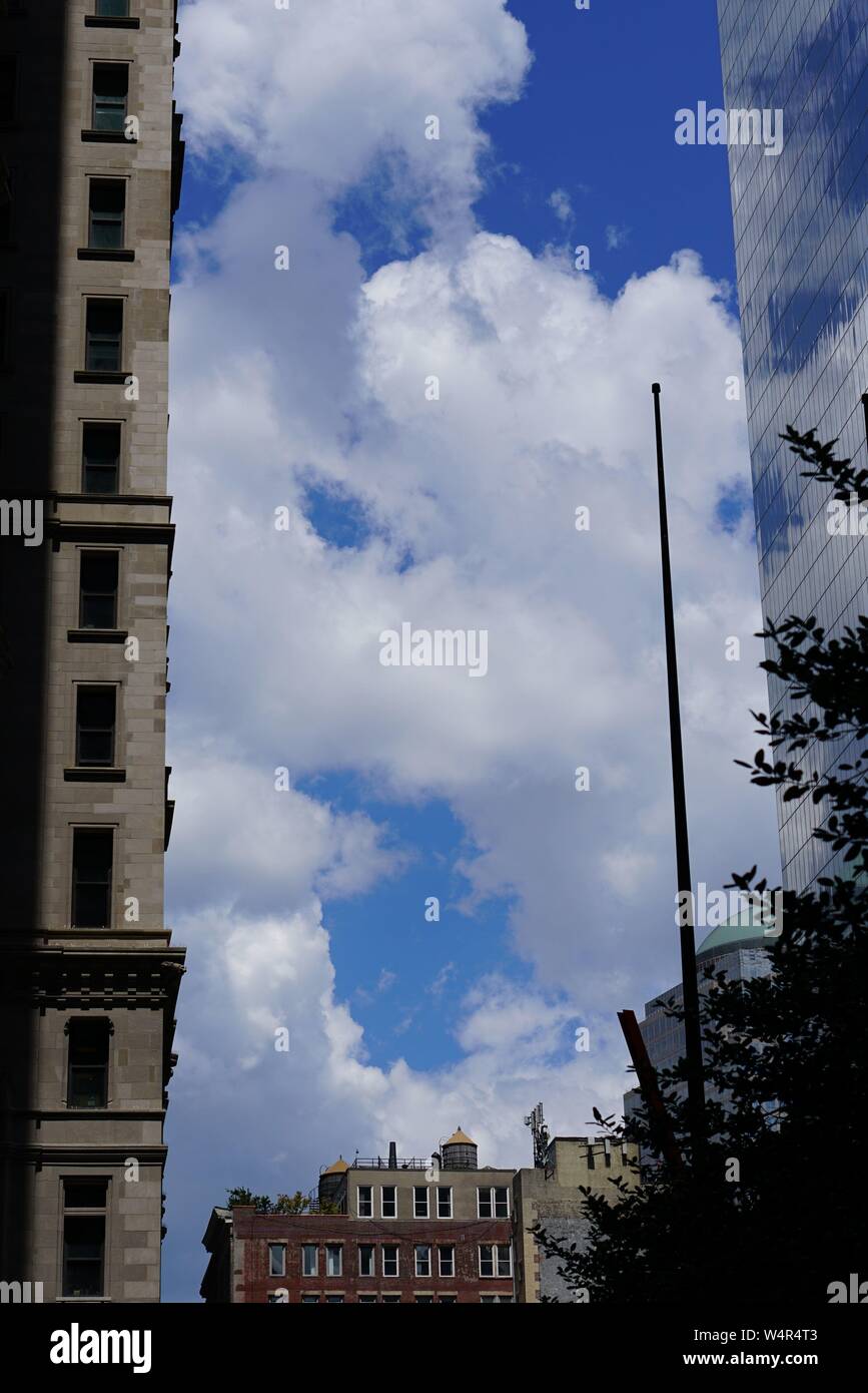 Tall buildings through cloud hi-res stock photography and images - Alamy