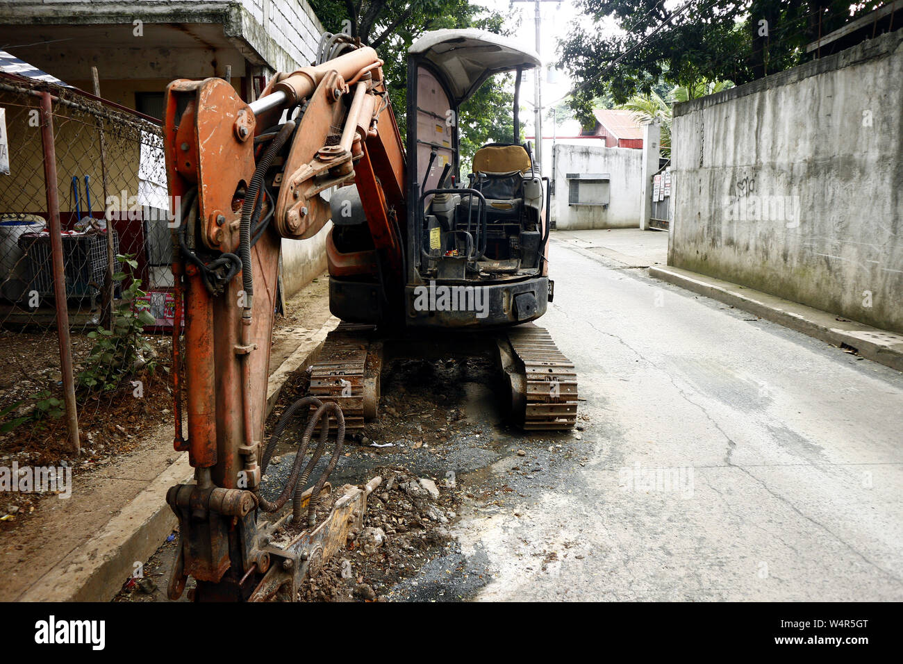 Philippines road construction hi-res stock photography and images - Alamy