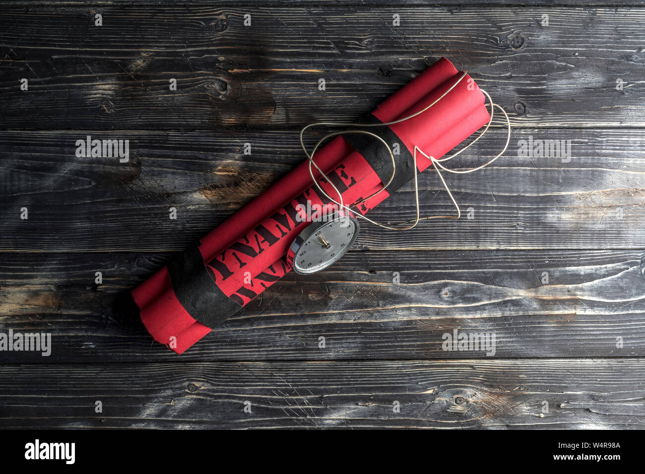 Tnt dynamite red bomb timer hi-res stock photography and images - Alamy