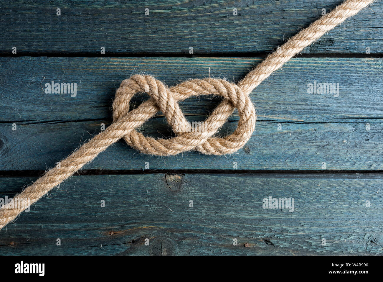 Figure Eight knot. Rope node Stock Photo - Alamy