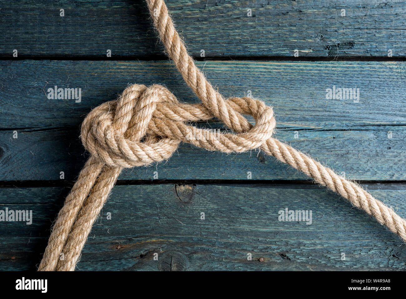 Rope loop. Rope knot Stock Photo - Alamy
