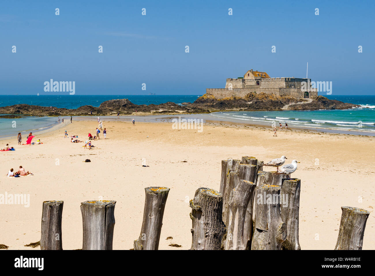 Fort National was built by the engineer Simeon Garengeau according to ...