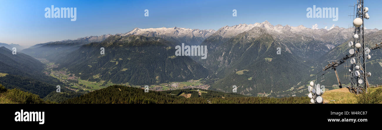 Piante colline hi-res stock photography and images - Alamy