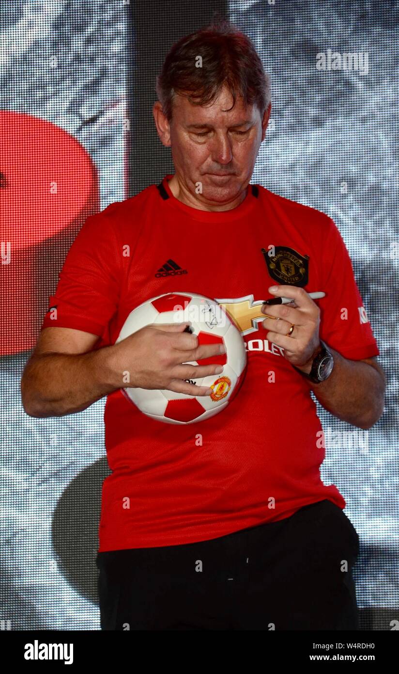 English football manager Bryan Robson of Manchester United F.C. of ...