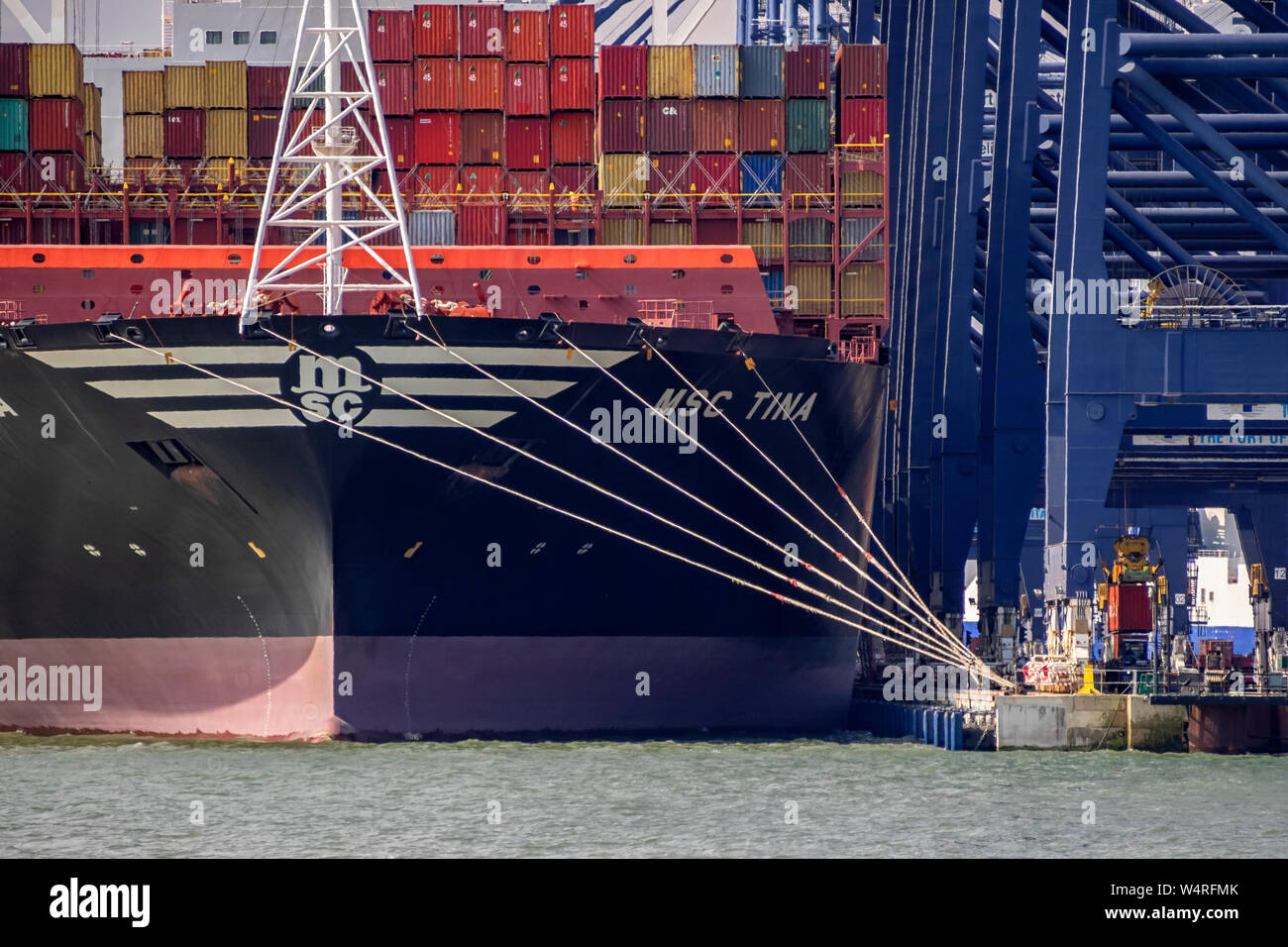 Msc container ship hi-res stock photography and images - Alamy