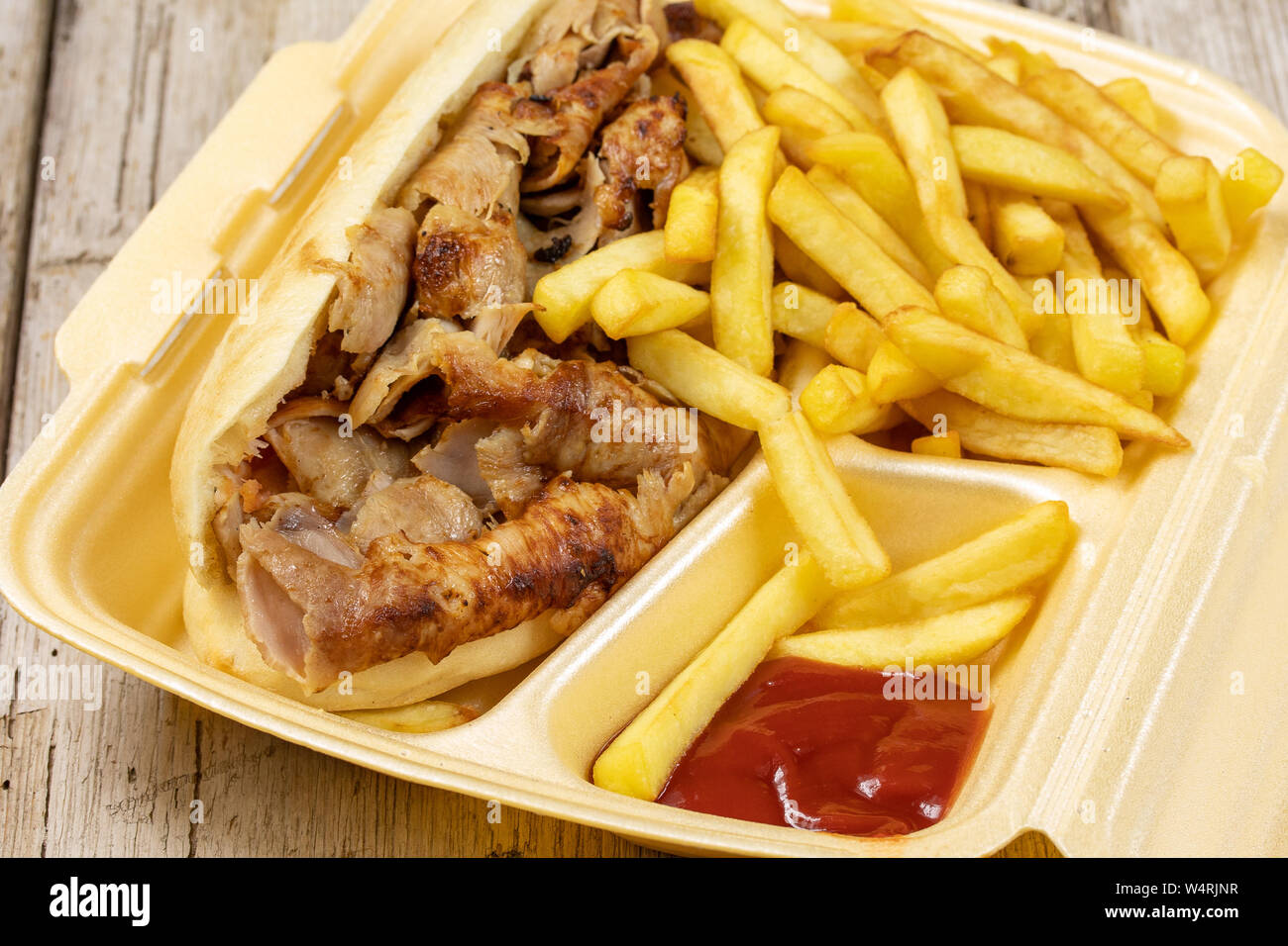 Doner kebab box hi-res stock photography and images - Alamy