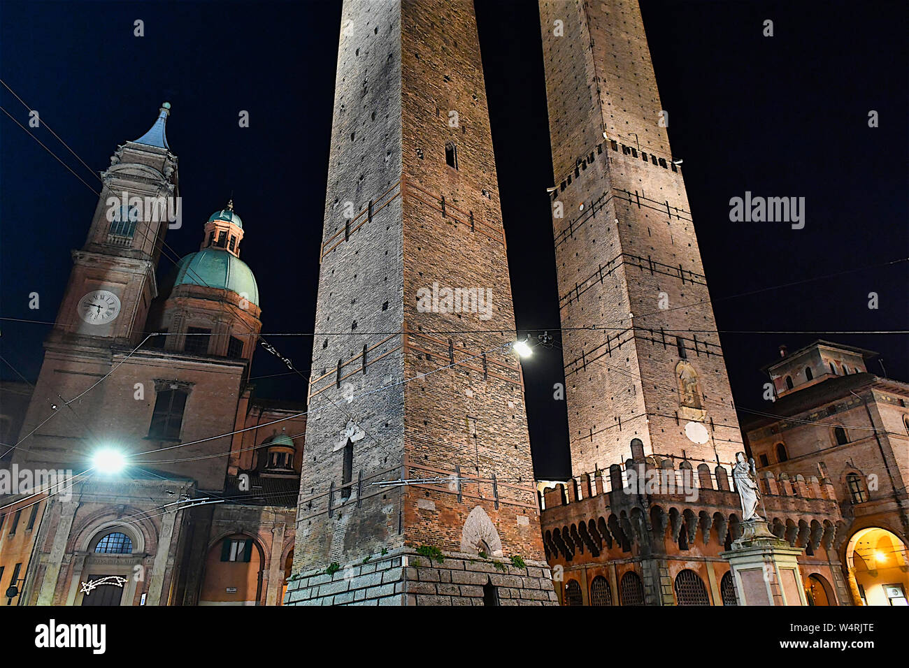 Church with two towers hi-res stock photography and images - Alamy
