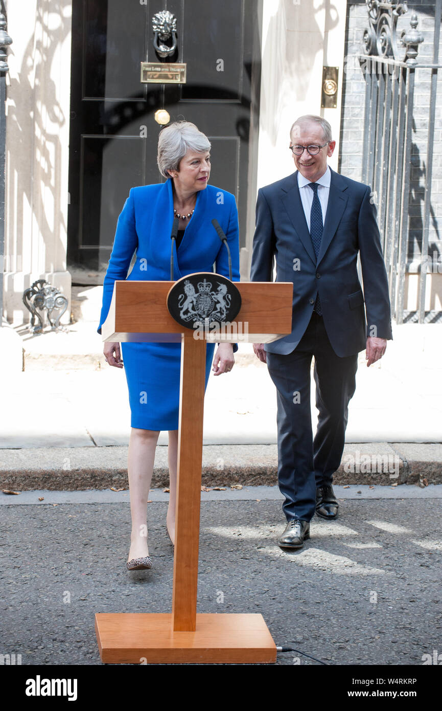 Theresa May, Philip May, Prime Minister makes her final departure ...