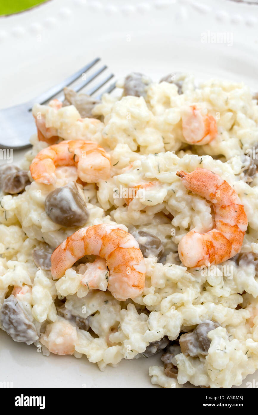 shrimp and mushroom risotto Stock Photo - Alamy