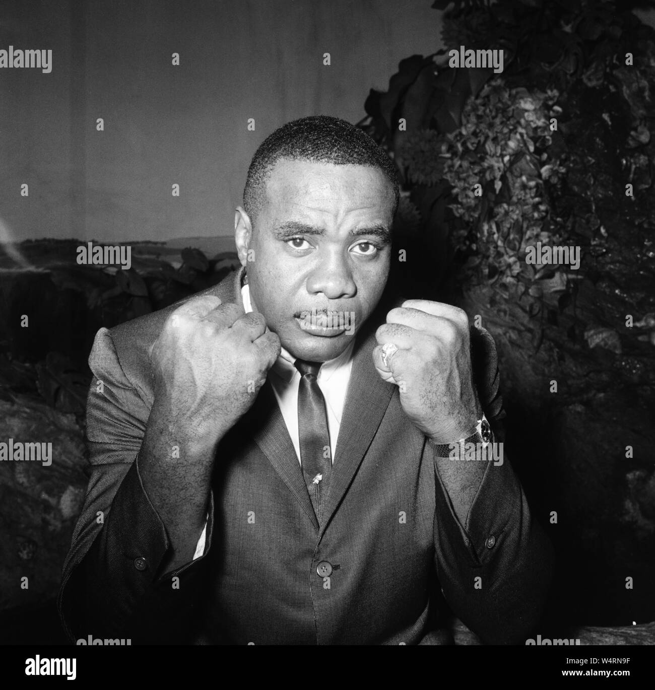 World heavyweight champion sonny liston Black and White Stock Photos ...