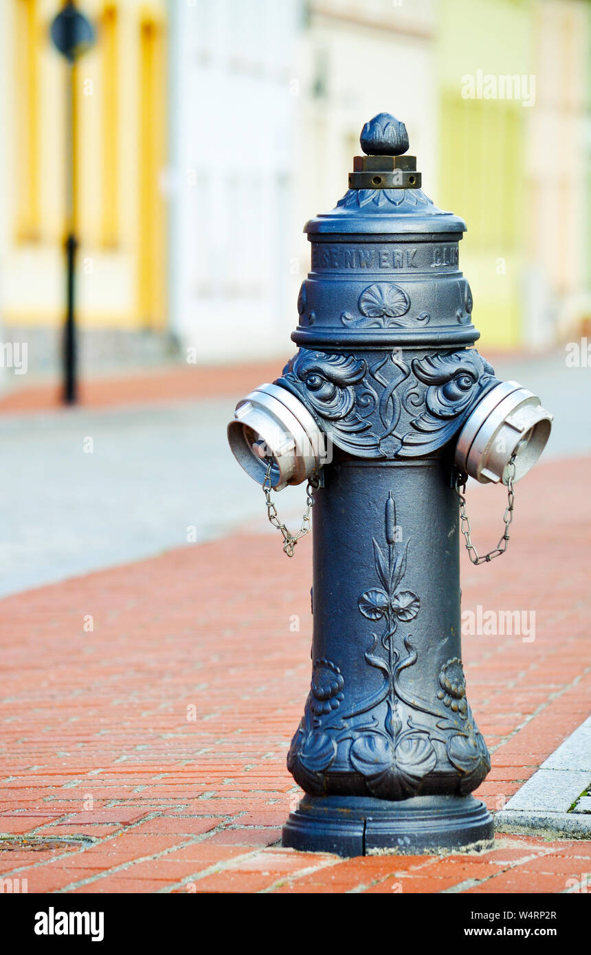 Two valve water hydrant fire hi-res stock photography and images - Alamy
